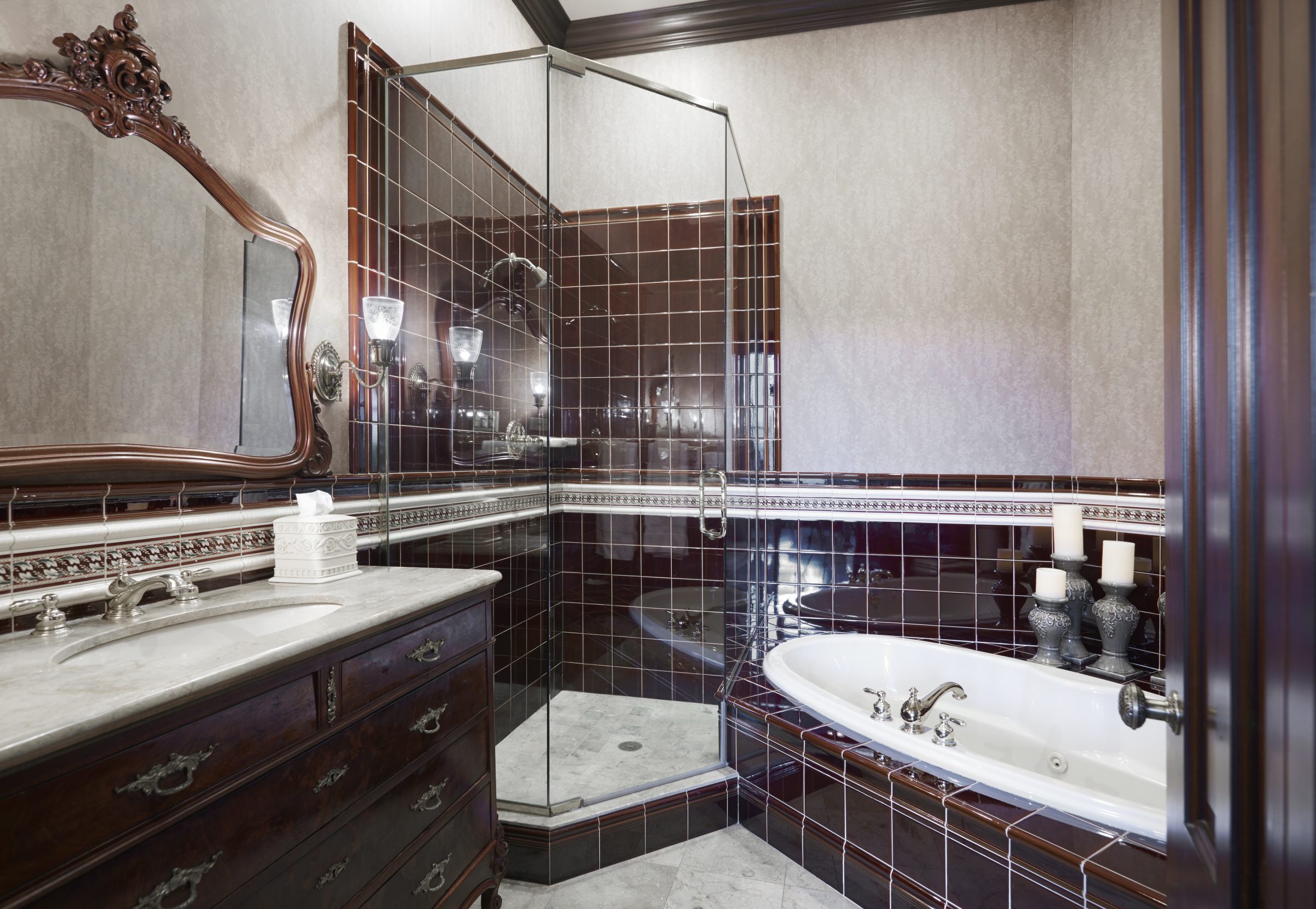 Luxury Spa Suite – The Wheeler Mansion